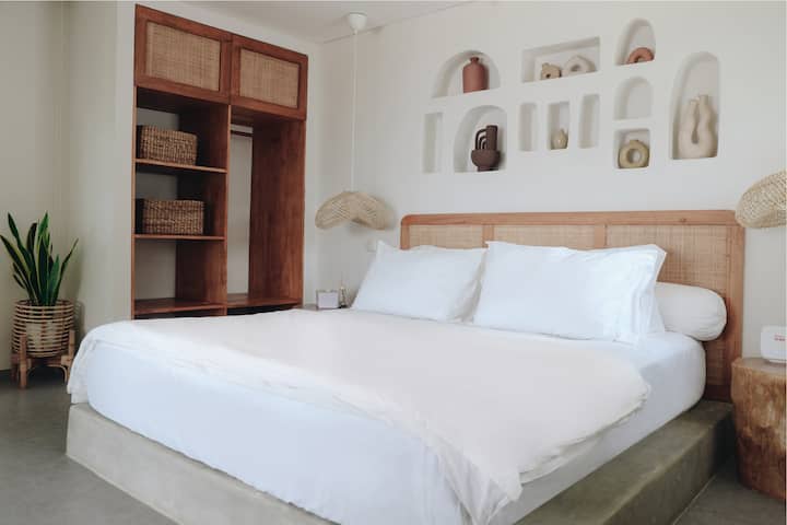 1 Bedroom Tropical Rooftop At Aughi Home Bandung - Bandung