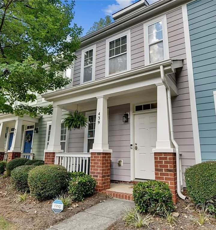 Townhome In Wesley Heights - Charlotte Douglas Airport (CLT)