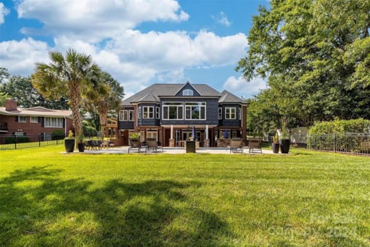 Lake Wylie Pool Home W Boat Dock - Lake Wylie, SC