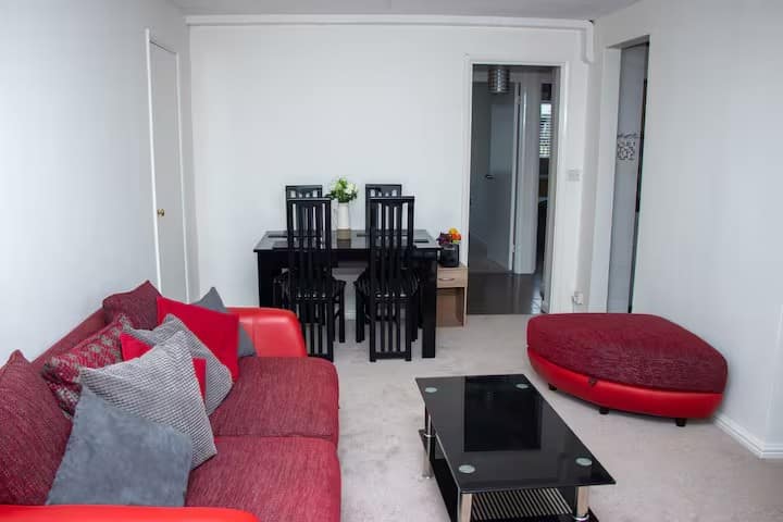 Crawley/cosy Spacious 2-bed Home - Crawley