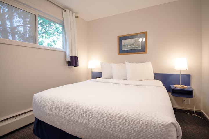Seaview One-bedroom Queen Suite B - ナナイモ