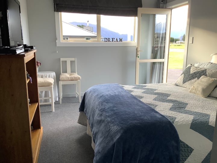 Linden - Te Anau