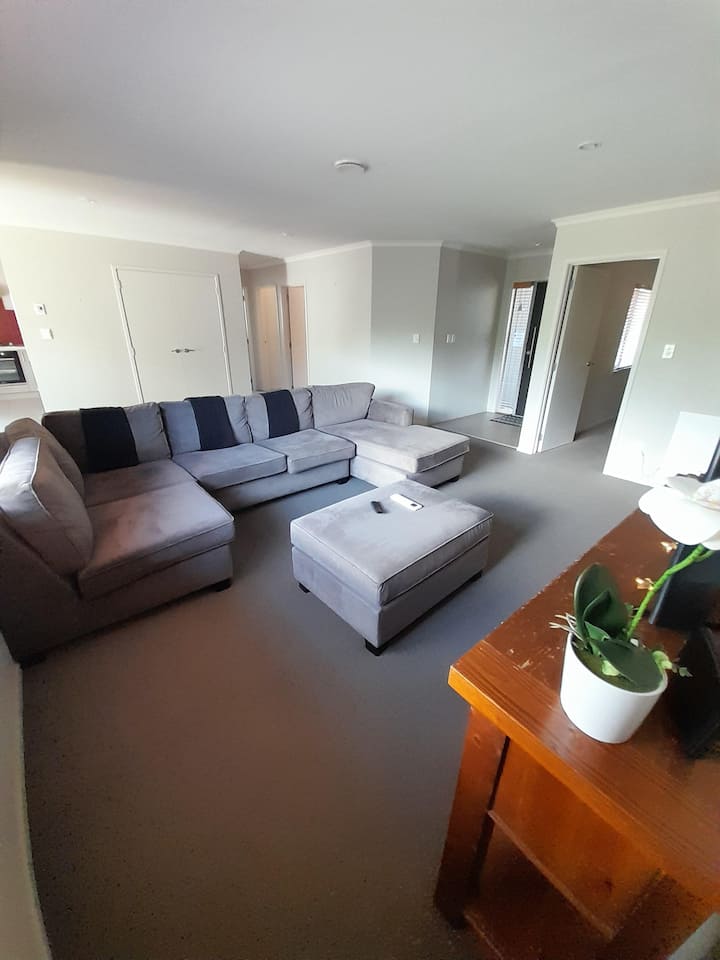 Home From Home In Waiuku Town - Waiuku