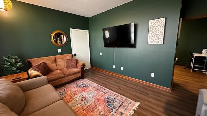 Upscale Flat 1br1ba New Haven In - New Haven, IN