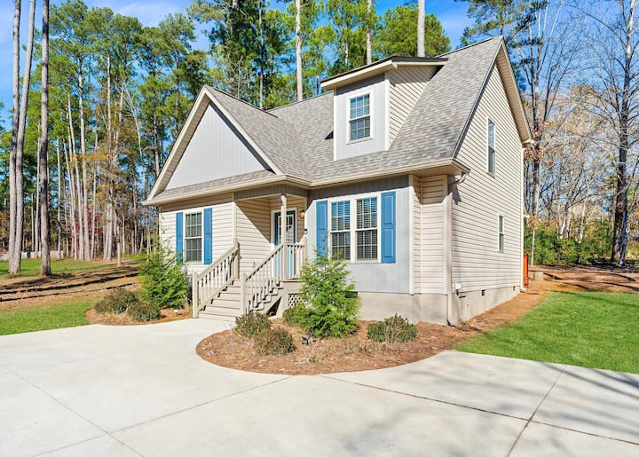 Cozy Modern Home Close Clemson - Seneca, SC