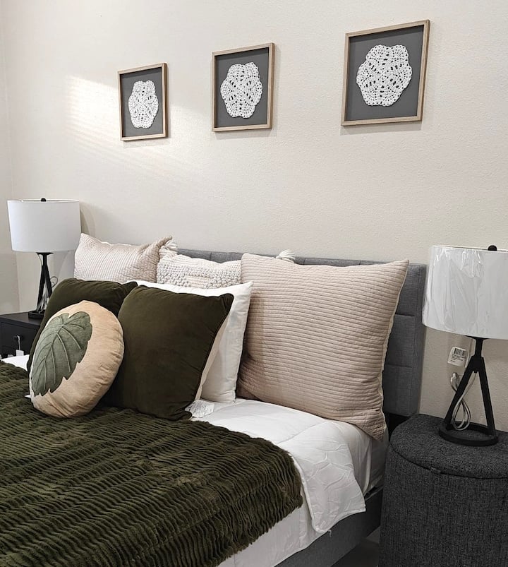 Mount Etna I - Laredo, TX