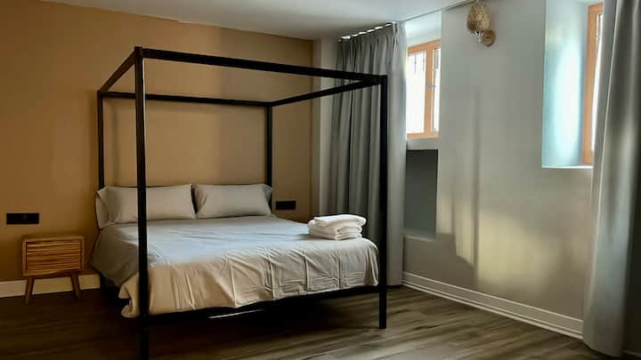 "Tu Paraíso Romántico Con Spa Cerca De  Barcelona" - Badalona