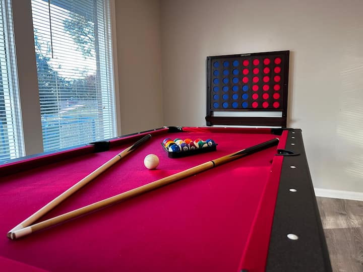 Family Fun 5bd Retreat! Pool, Arcade+ Pets Welcome - Columbus, GA