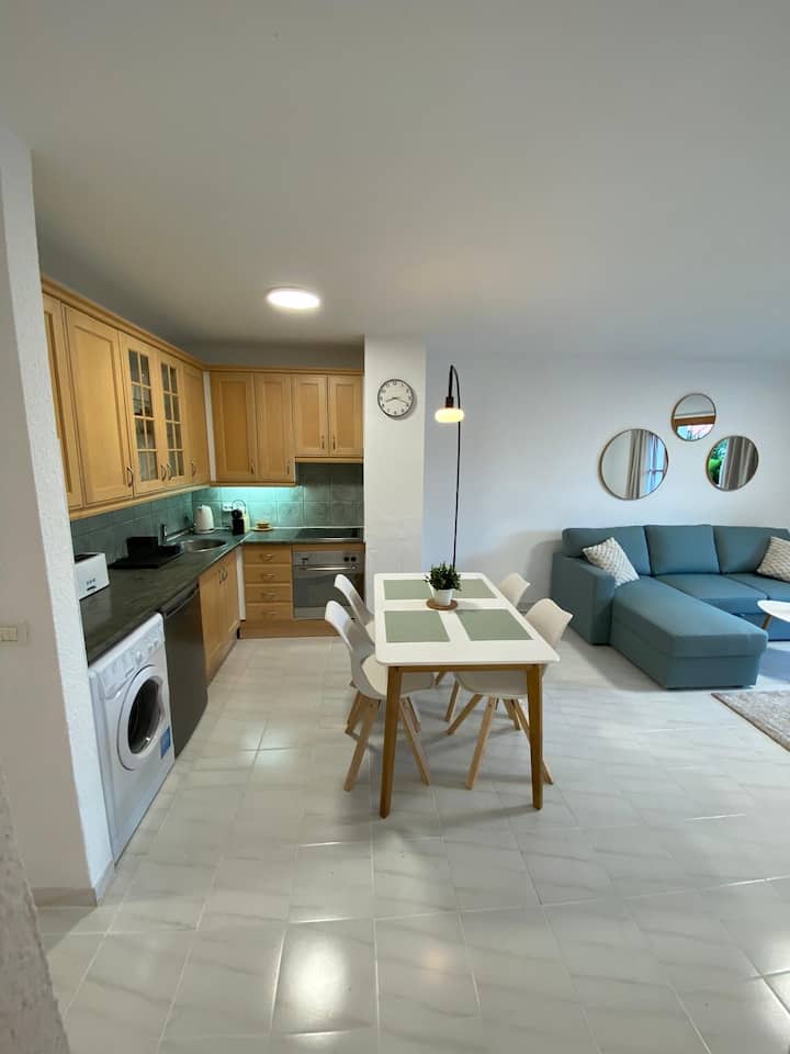 Apartment Jasmine Los Cristianos, Heated Pool - Playa de las Américas