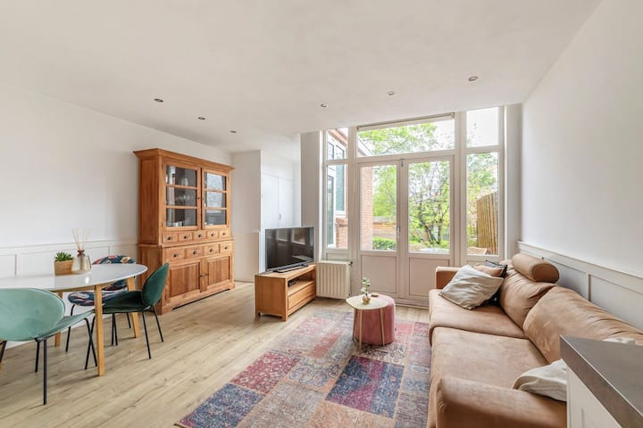 Renovated House With Garden - Rotterdam
