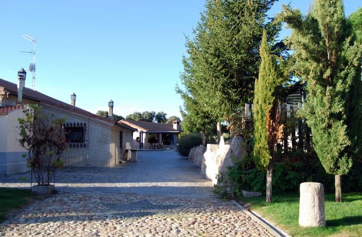Casa 1 Y Casa 2 Con Piscina - アビラ