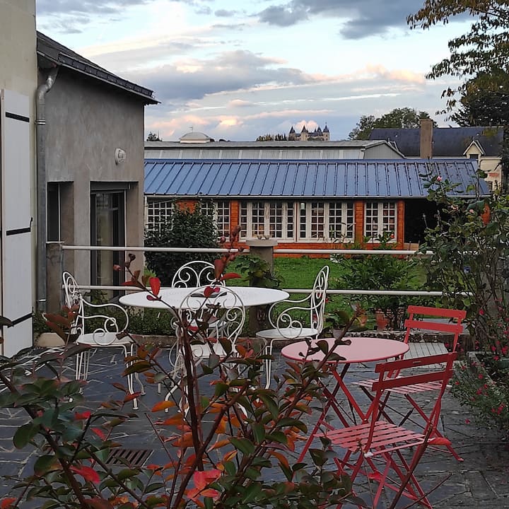 Les Chambres De Marie,
Bienvenue En Anjou,
Ardoise - Saumur