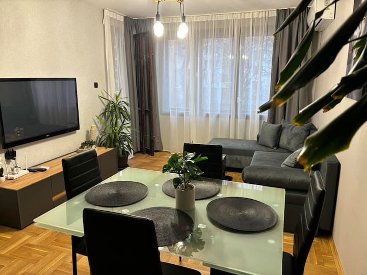 Apartament 8 - Varna