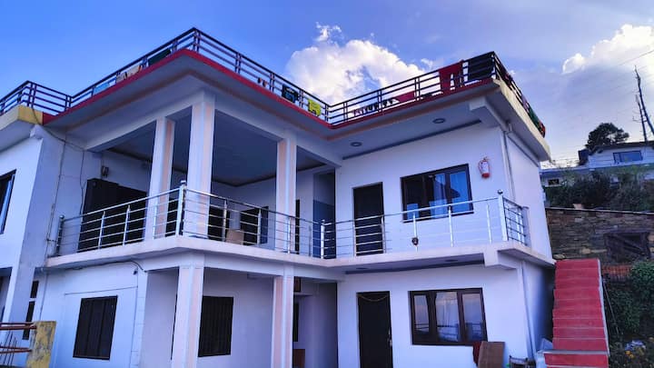 Himalive Homestay Feel Like Home - Kausani