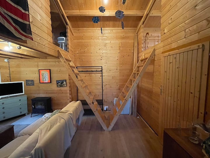 The Cabin, Malmesbury - Cotswolds