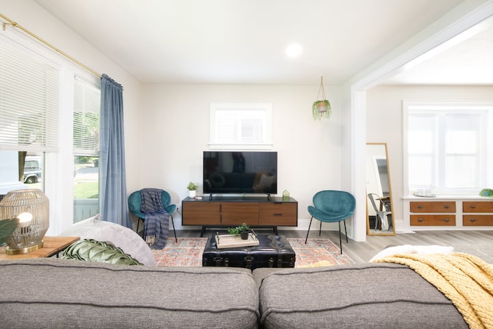 4br Historic Gem | Great For Families +Remote Work - Akron, OH