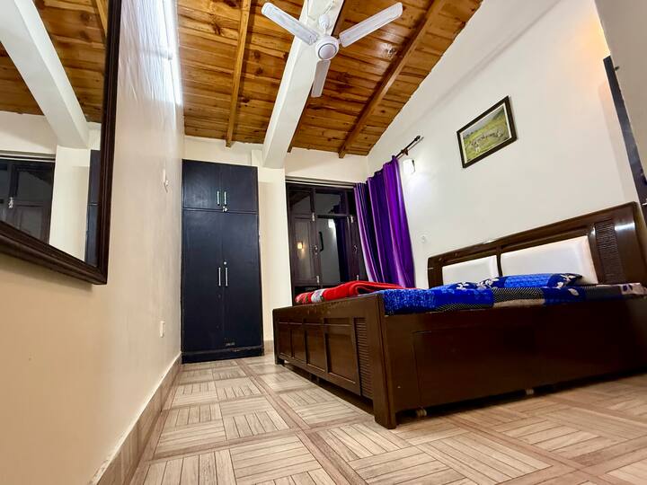 3bhk- Fully Furnished Majestic Lake View @ Bhimtal - Bhimtal