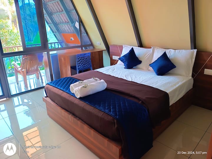 Goldenpeakestate-homestay-3bed-a Frame-holidayhome - Wayanad