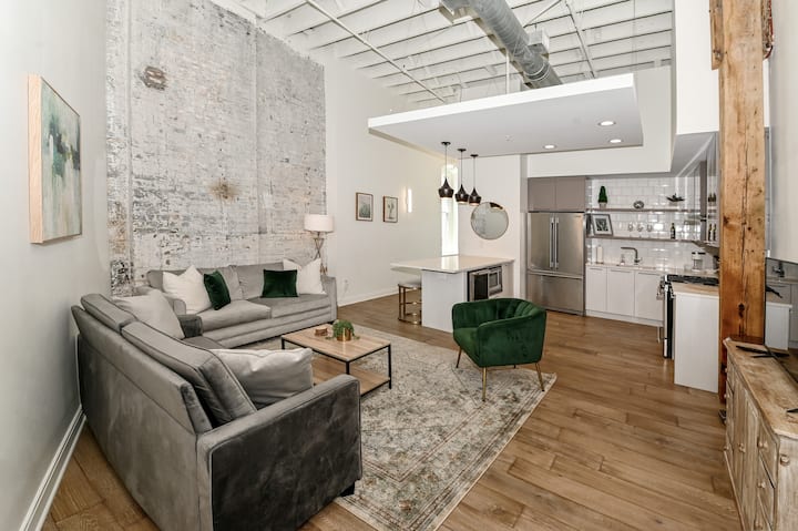 Staybroadway | Cincy - Covington, KY