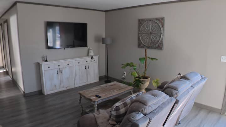 Farmhouse In The City - Ashville, OH