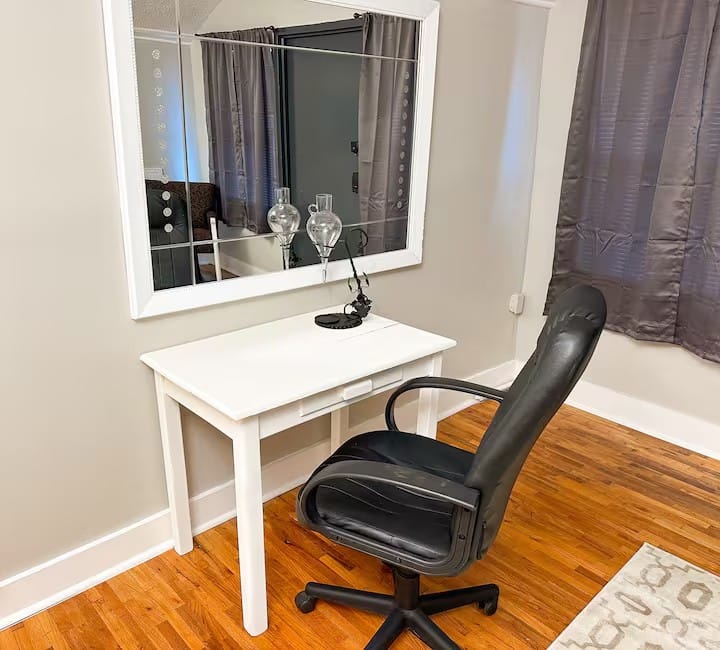 Teal House 5: Master Loft + 1br/1ba - Montgomery, AL