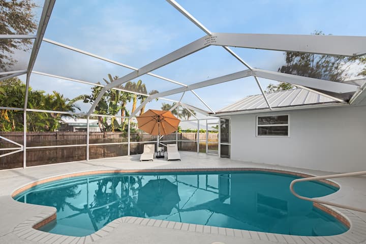 Horseshoe Haven - Two Suites, Pool & Game Room - Hobe Sound, FL