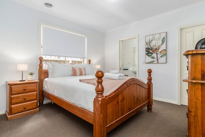 The Noble Prize *Netflix & Wifi* - Mordialloc