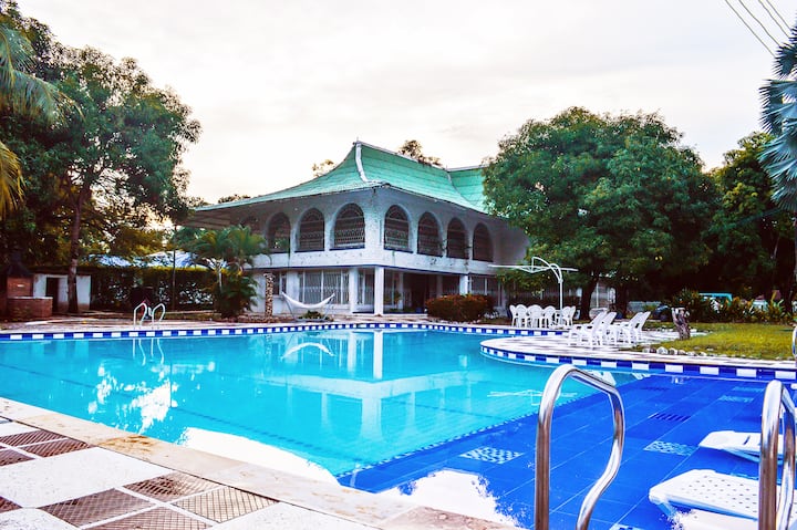 Villa Pool & Fun - Un Paraíso - Melgar