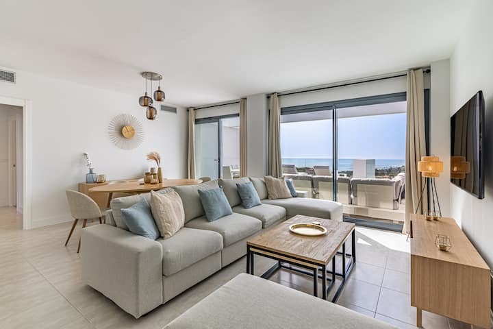 Luxury Seaview Penthouse - Manilva