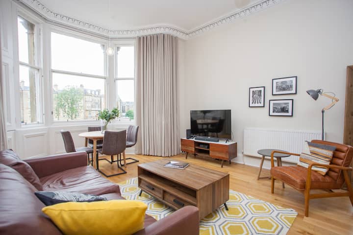 Spacious Period Property In Glasgow - Glasgow
