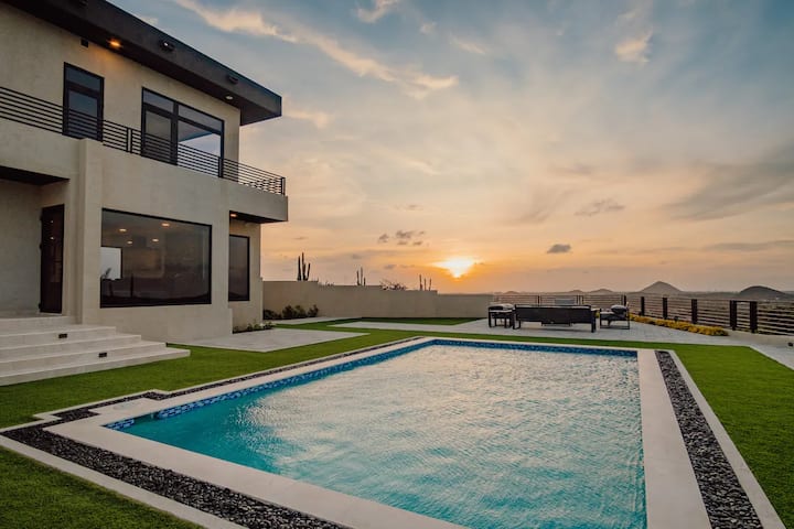 Modern Villa • Panoramic Views & Private Pool - Aruba