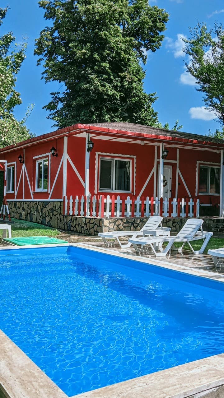Kırmızı Masal Ev-isıtmalı Havuz - Kartepe