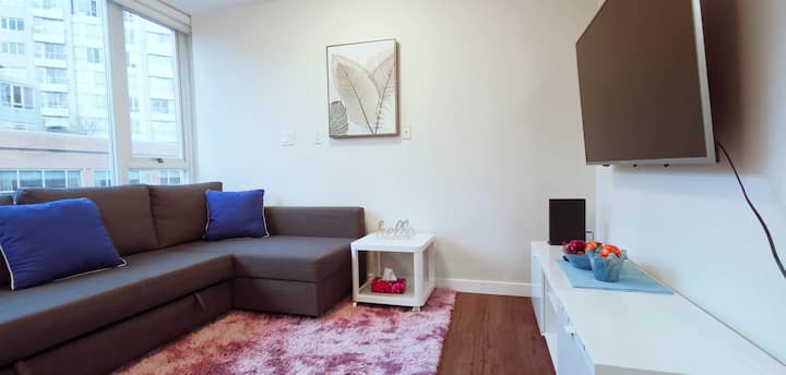 Downtown 2 Bd With Free Parking - Vancouver