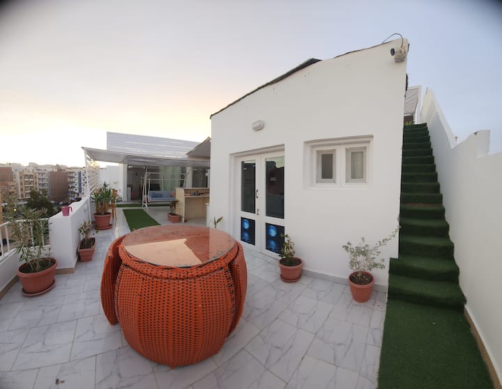 "Full Moon Room – White Roof" - Hurghada