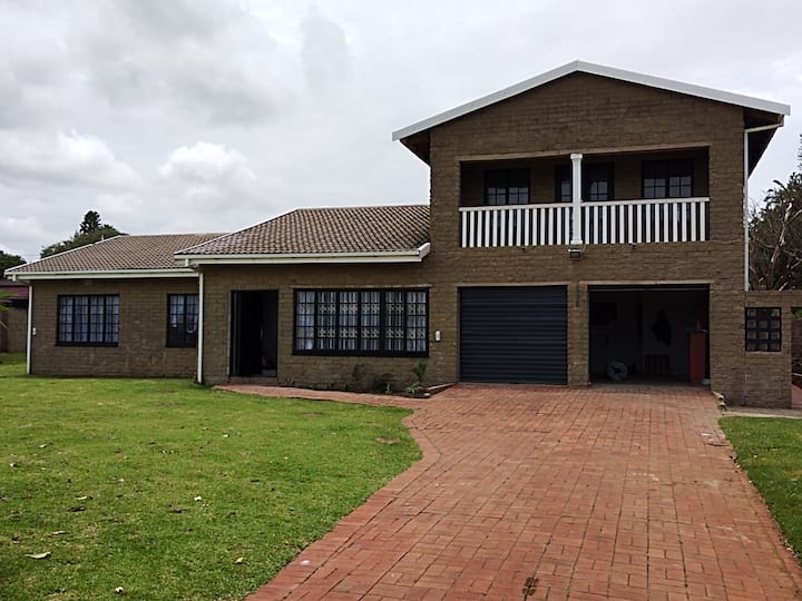 House On The 10th - Port Edward