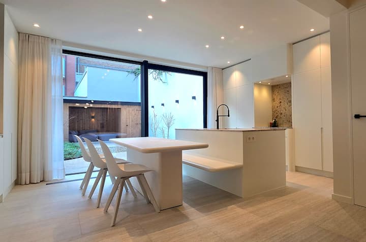 Uitzonderlijk Centrum + Parking - Flanders