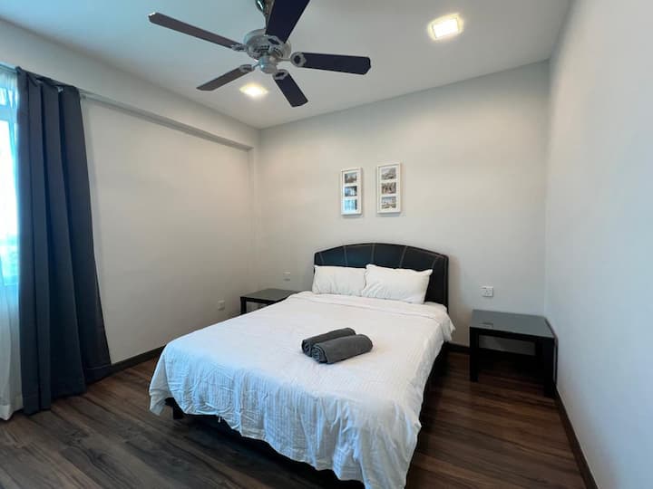 The Queentero- Bayu Puteri 1 Apt - Johor Bahru