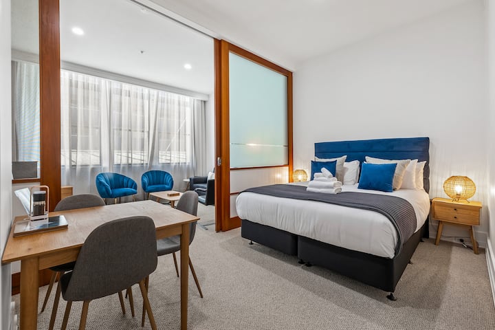 Central 1br W/ Pool,gym+tennis Court Zodiak Stays - Auckland