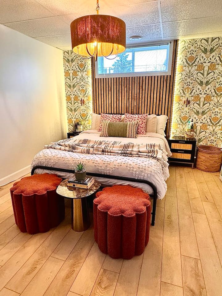 Moss & Petal - Steps From Beach! - Prince Edward