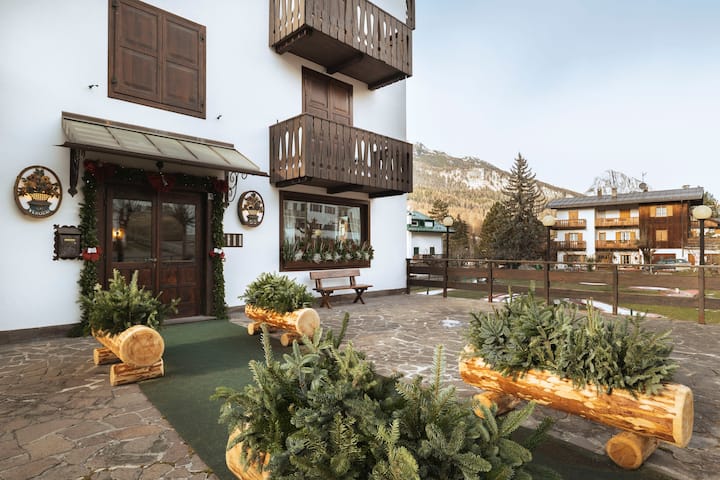 Mountain Heart - Cortina Cozy Retreat With Parking - Cortina d'Ampezzo