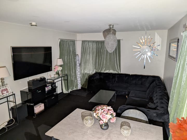 Ajis Appartment - Märsta