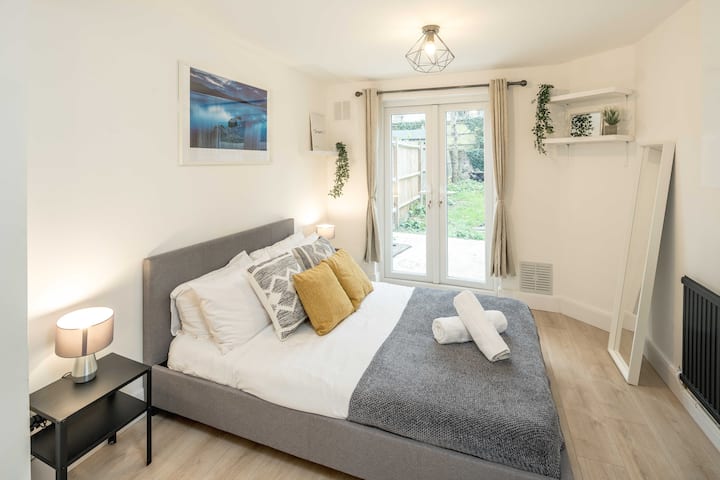 Stunning 70ft Garden Apartment: 14min >Central Ldn - 크로이던