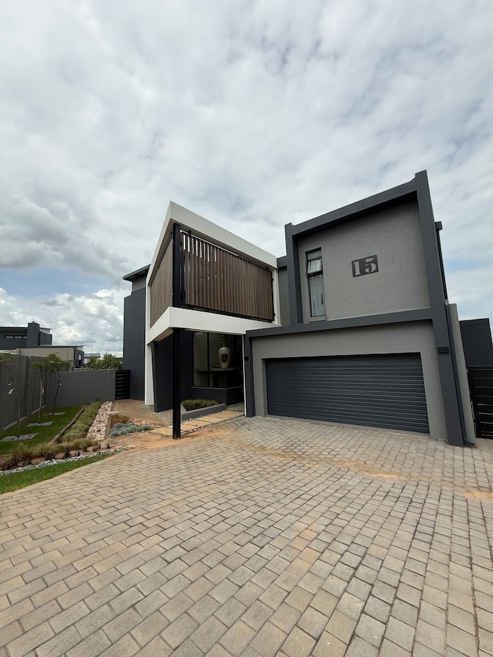 The Prestige Luxury Villa - Centurion