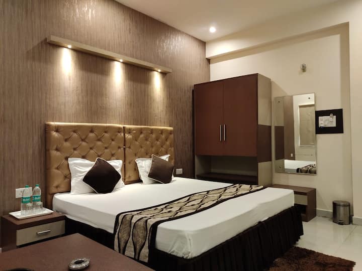 Maple Delite- A Boutique Stay - Lucknow