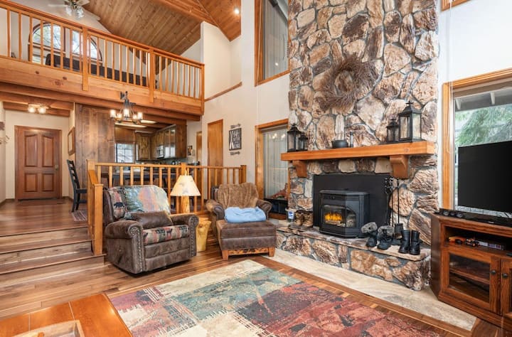 Windwood Lodge - Shaver Lake, CA