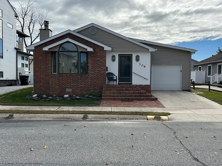 Great House-3.5 Blocks To Beach! - Rehoboth Beach, DE