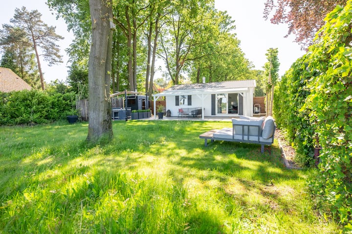 Scenic Haven: Hot Tub ~ Sauna ~ Private ~ Parking! - Boxtel