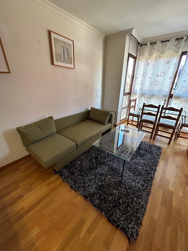 Apartamento Para 1 O 2 Personas - Estación de Coslada Central - Madrid