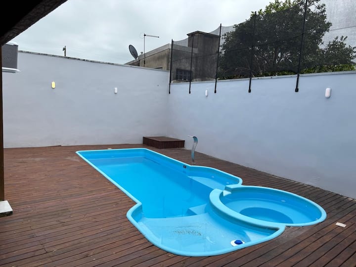 Casa Aconchegante Com Piscina. - Tramandaí