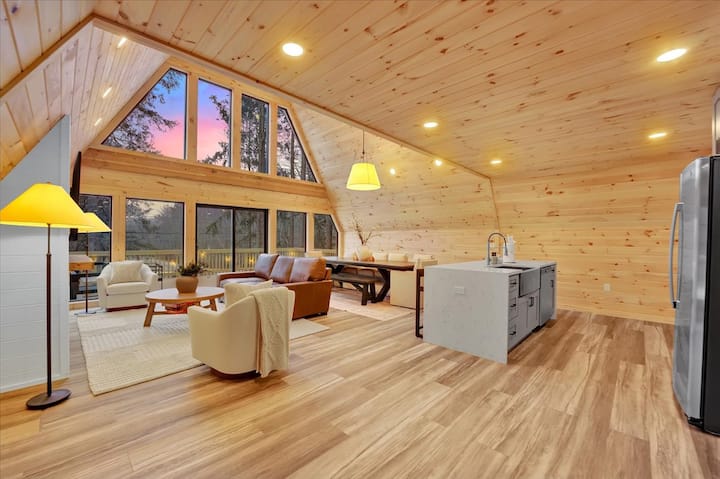 A-frame Cabin In The Pines | Spacious New Retreat - Pennsylvania
